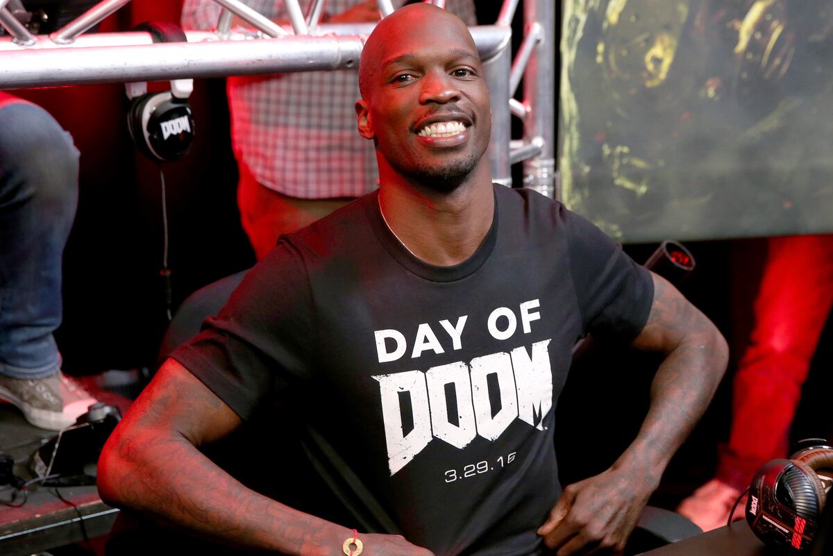 Chad Johnson's Daughter, Cha'iel, Wins Gold Medal in 800m at Jr ...