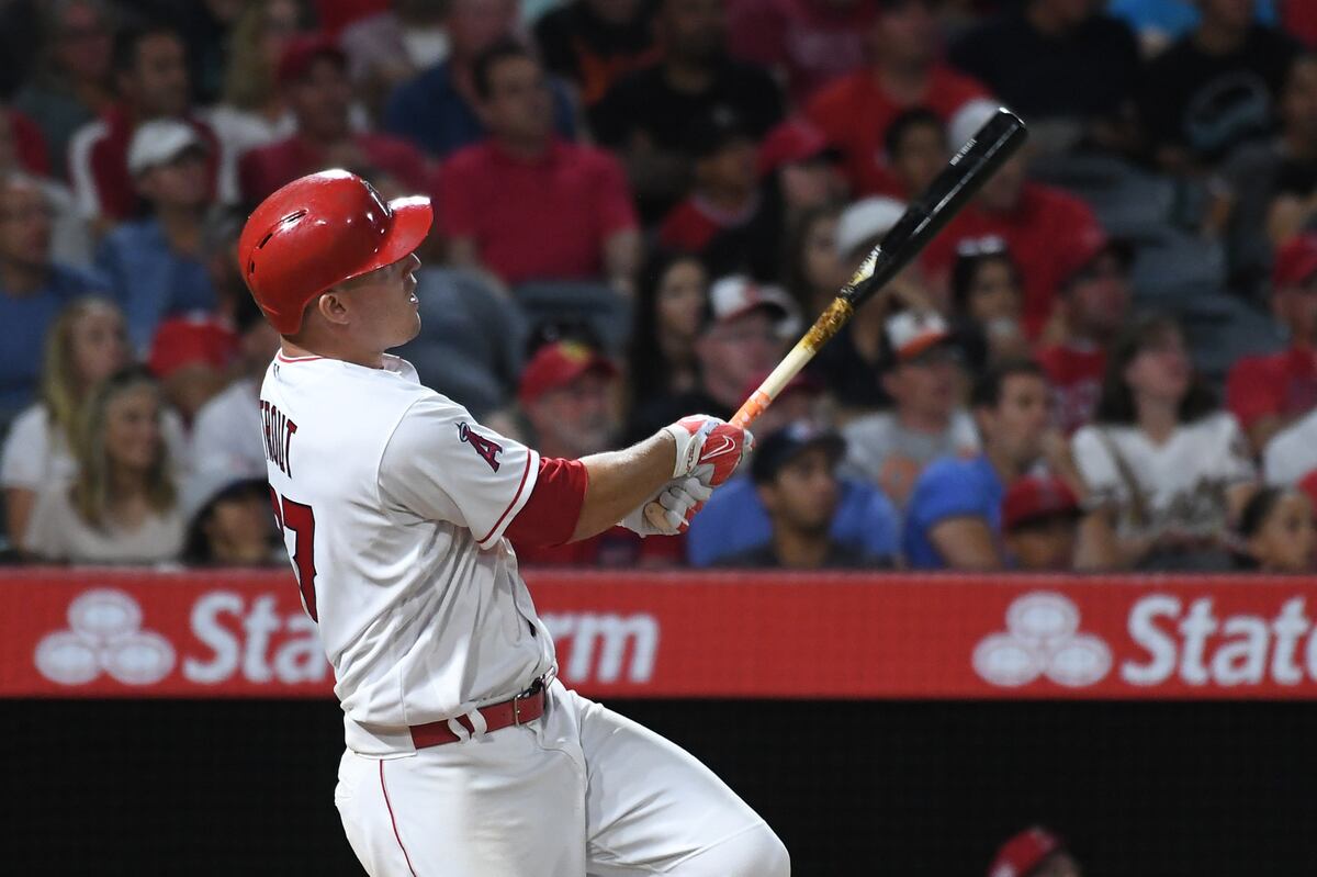 Mike Trout Becomes 10th AL Player with 1,000 Career Hits Before Age-26 ...