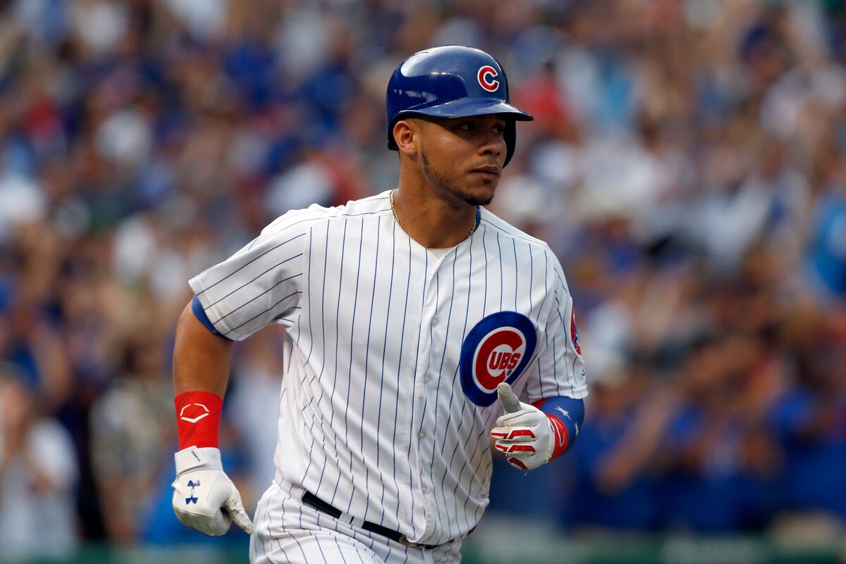 Cubs' Willson Contreras Helped off the Field After Suffering Leg Injury ...