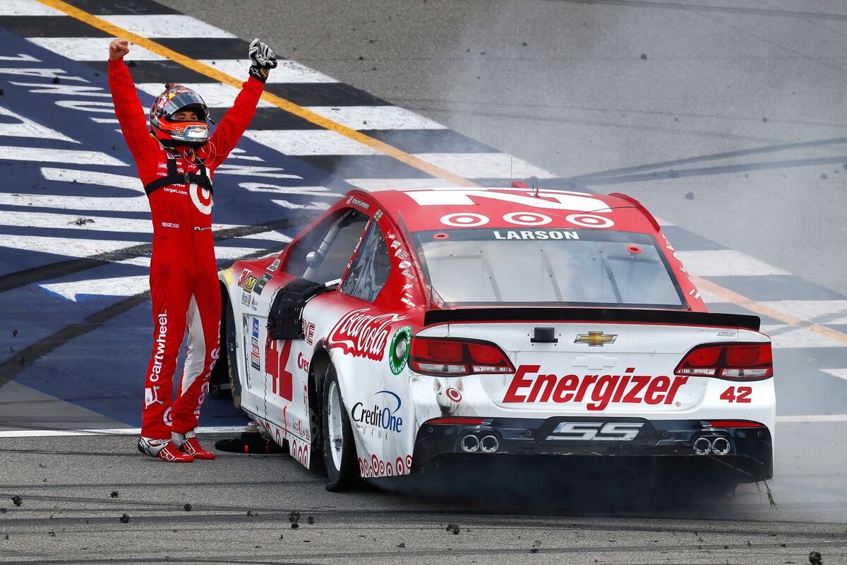 NASCAR at Michigan 2017 Results: Kyle Larson Wins in OT After Late ...