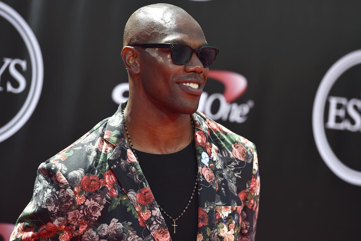 Terrell Owens Talks Ezekiel Elliott's Suspension, Calls Situation ...