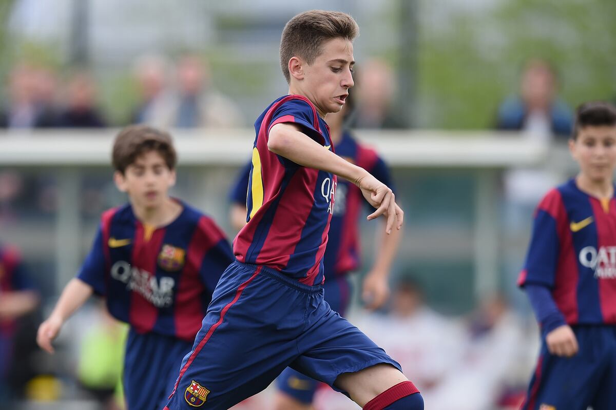 Who Is Robertinho? Meet the Rising Spanish Star at La Masia | News ...