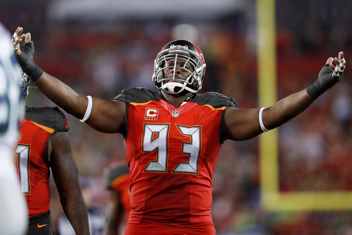 Gerald McCoy Reportedly Fears Biceps Injury Is a Muscle Tear | News ...