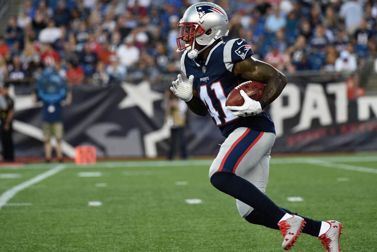 Cyrus Jones Knee Injury Diagnosed as Torn ACL, Partially Torn Meniscus ...