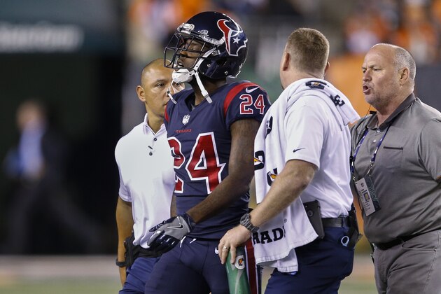 Johnathan Joseph Leaves Game vs. Bengals with Shoulder Injury