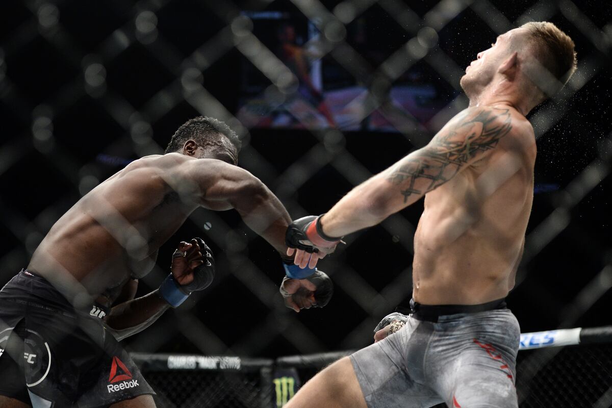 Uriah Hall Pulls Off Shocking Comeback with Big KO Punch at UFC Fight ...