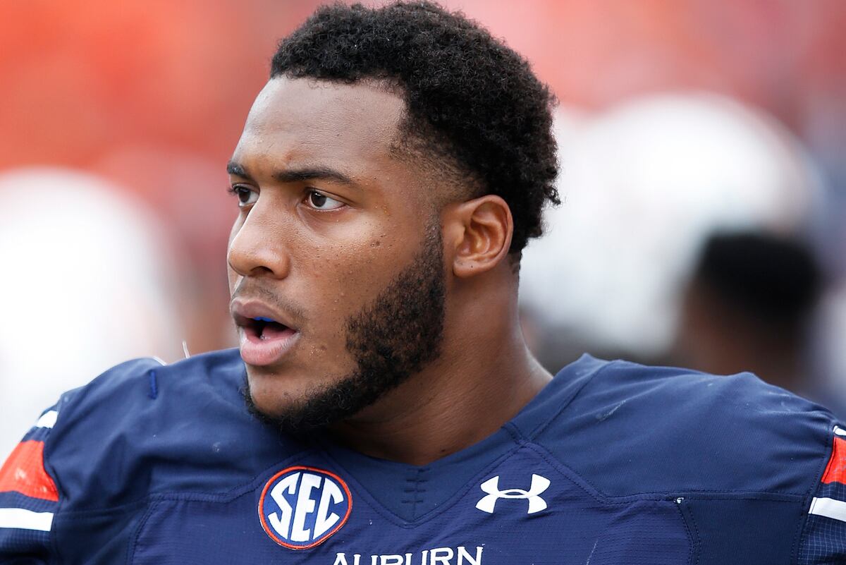 Former 5-Star Recruit, Auburn DL Byron Cowart Signs with Maryland ...