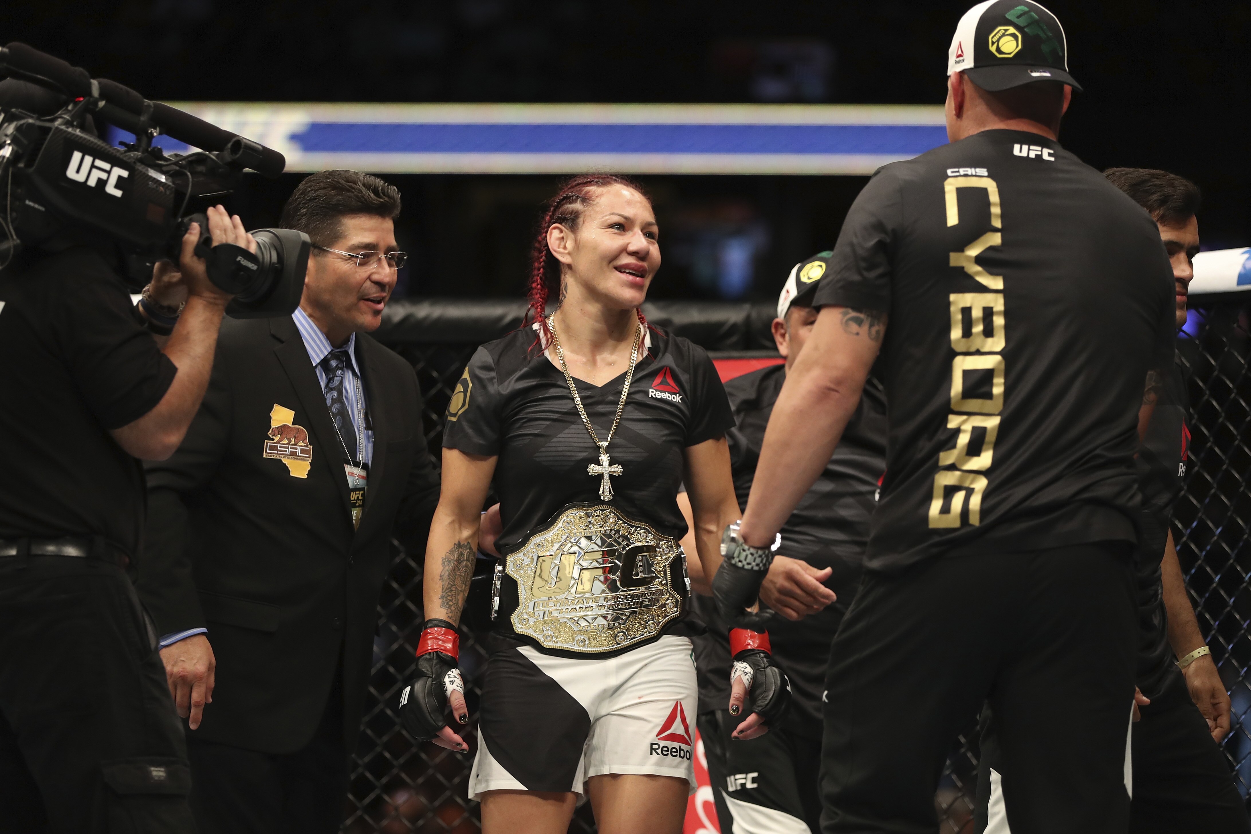Cris Cyborg vs. Holly Holm Is Biggest Women's Fight UFC Can Muster ...