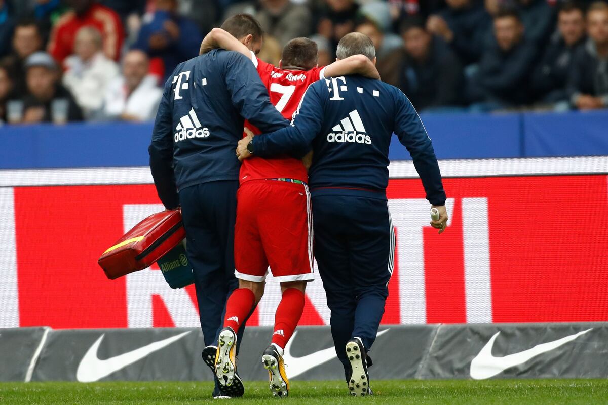 Bayern Munich Star Franck Ribery's Knee Injury Diagnosed as LCL Tear ...