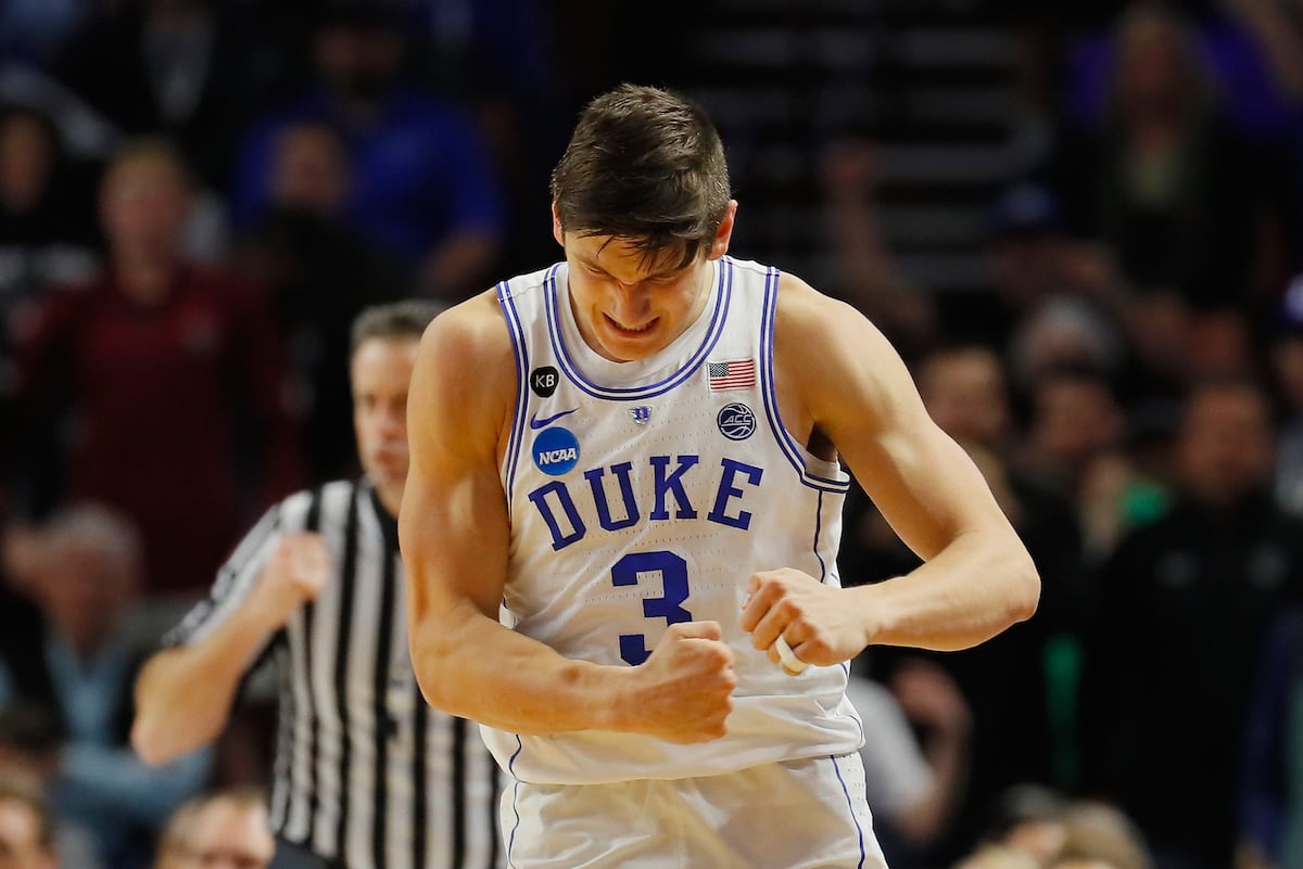 The Top 10 Seniors in College Basketball for 2017-18 | News, Scores ...