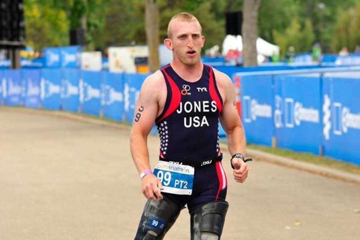 Paralympic Athlete with 'Bionic Knees' Running 31 Marathons in 31 Days ...