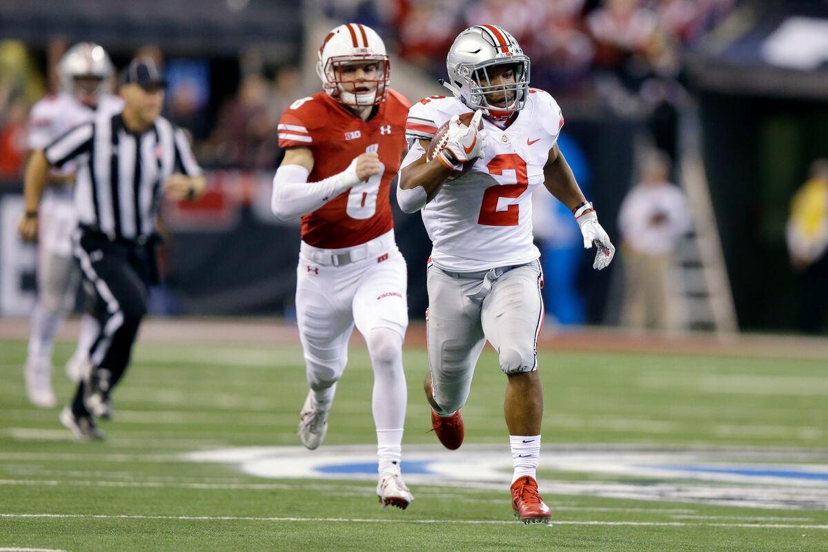 J.T. Barrett, Ohio State Hang on to Beat Wisconsin in 2017 Big 10 ...