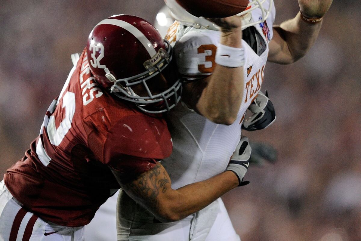 This Former Alabama Linebacker Is Putting His Undefeated MMA Record on ...