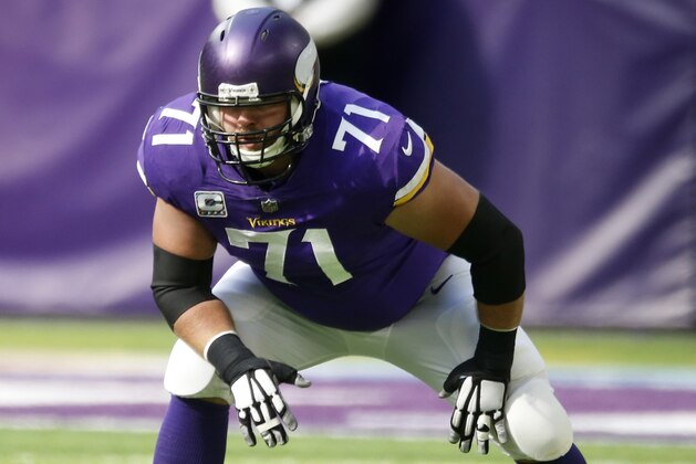 Riley Reiff Suffers Ankle Injury vs. Panthers, Leaves in Walking Boot