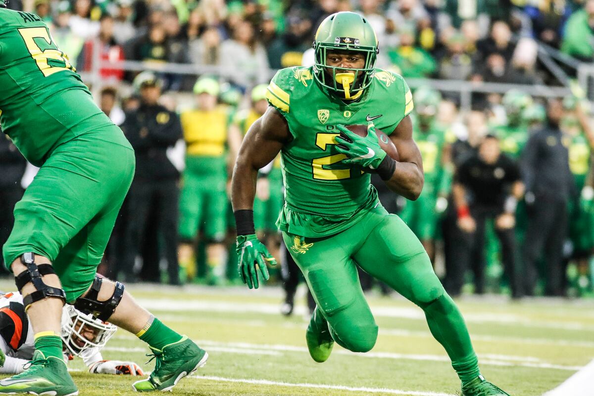 Royce Freeman Won't Play in Oregon's Game vs. Boise State in Las Vegas ...