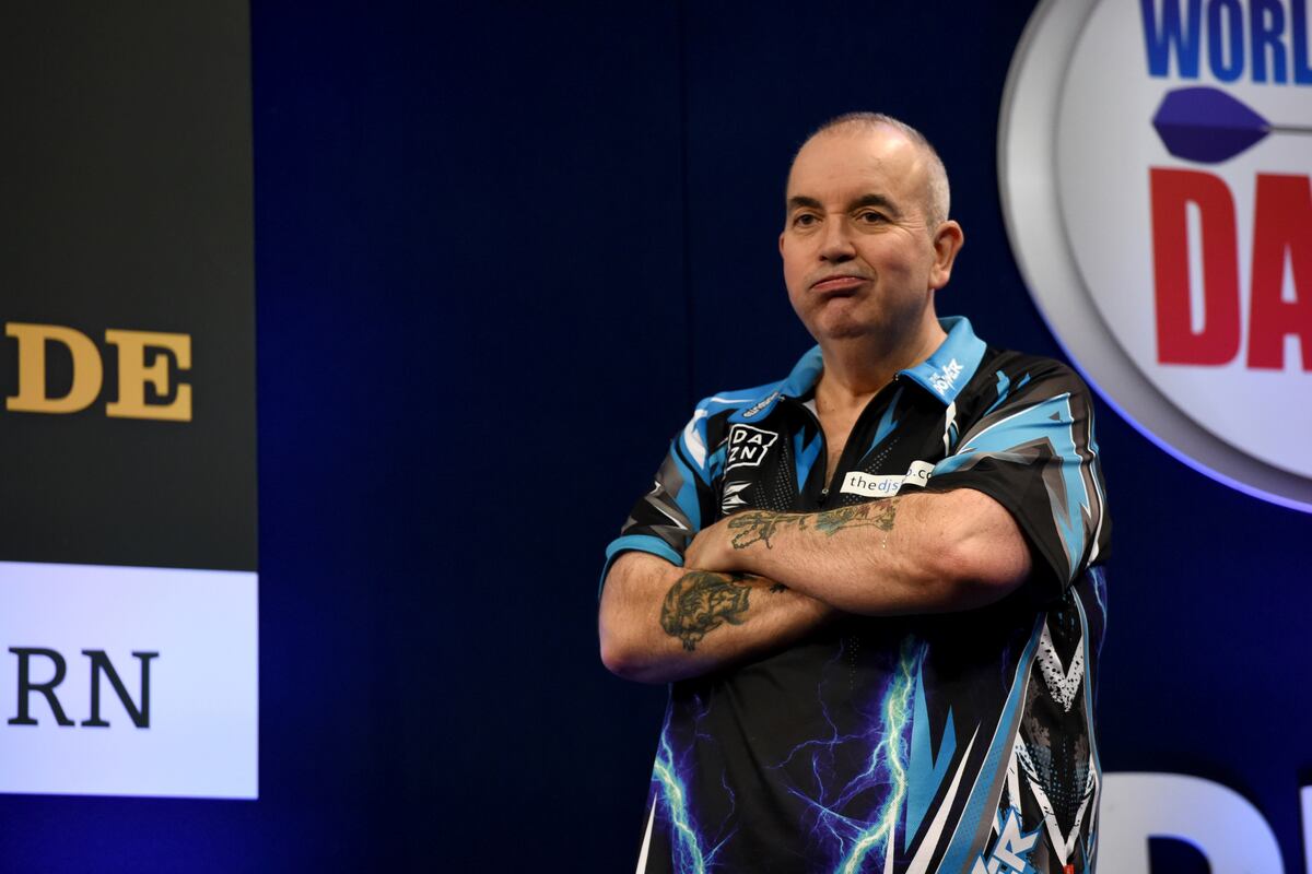 PDC World Darts Championship 2018: Phil Taylor Battles to Win in Friday ...