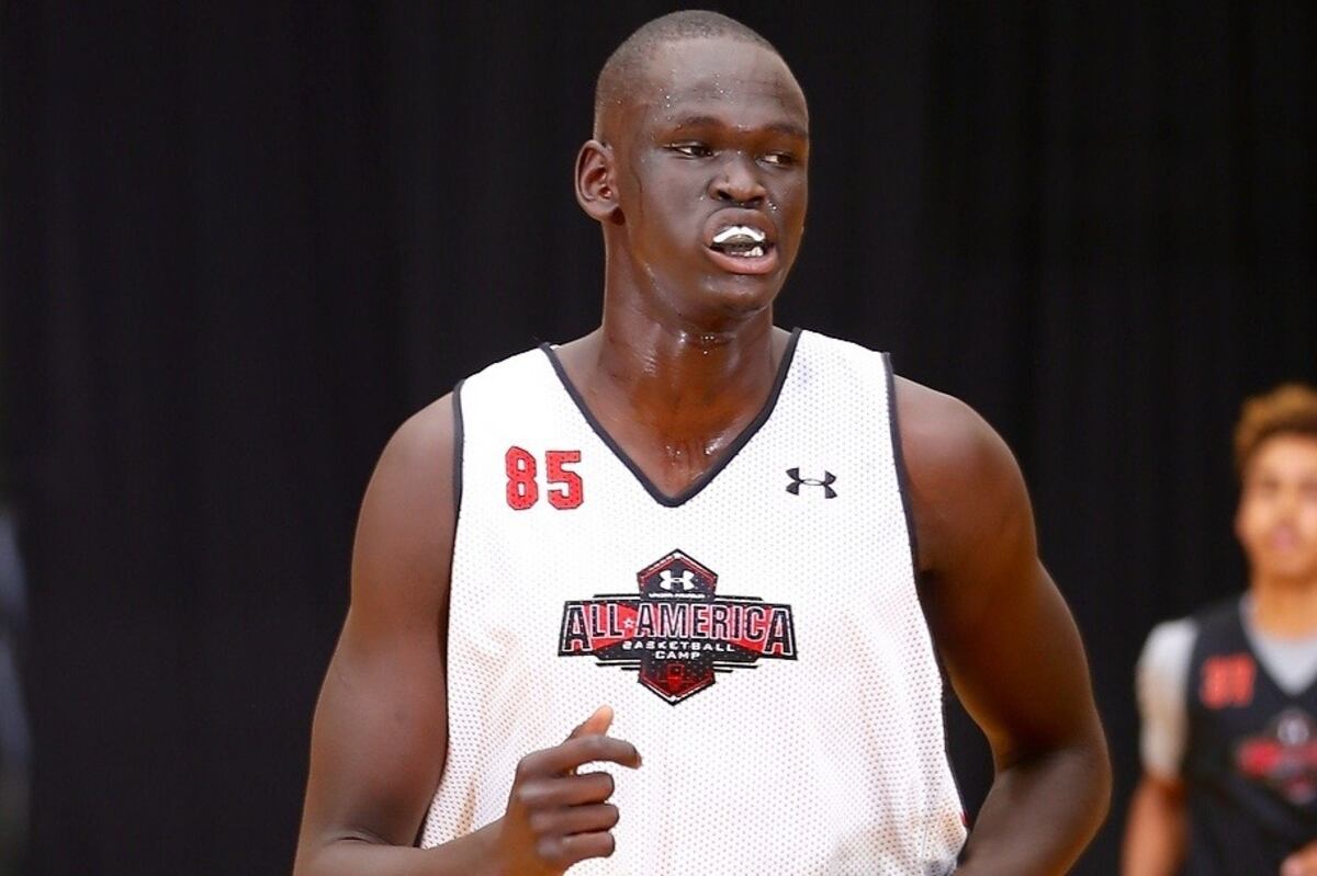 Thon Maker's Brother Matur to Skip College, Apply for 2018 NBA Draft ...