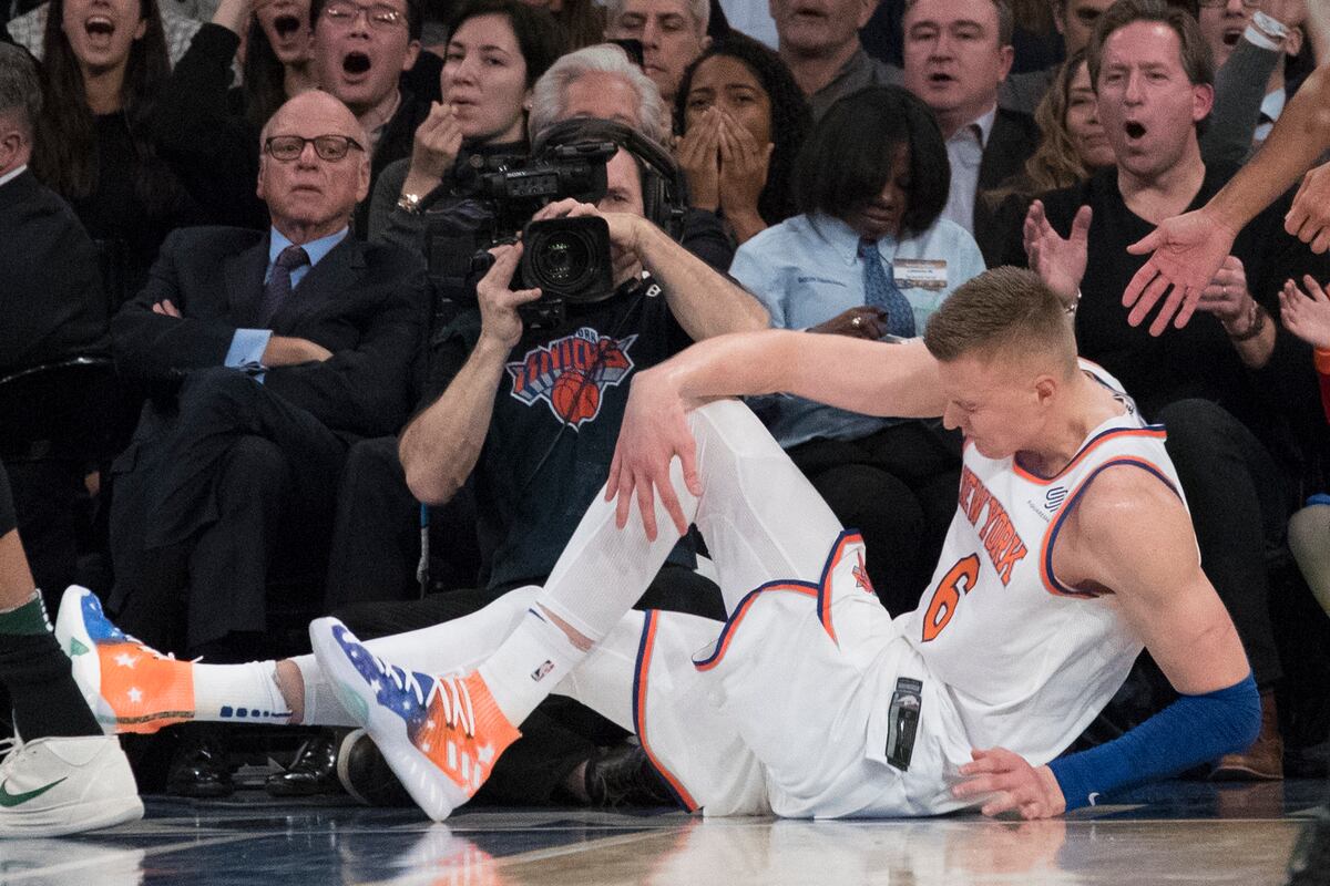 Twitter Mourns as Kristaps Porzingis' Knee Injury Revealed to Be Torn ...