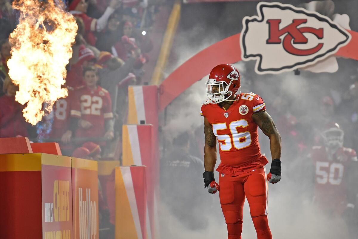 Derrick Johnson Won't Be Given Contract Extension by Chiefs, Will Be ...