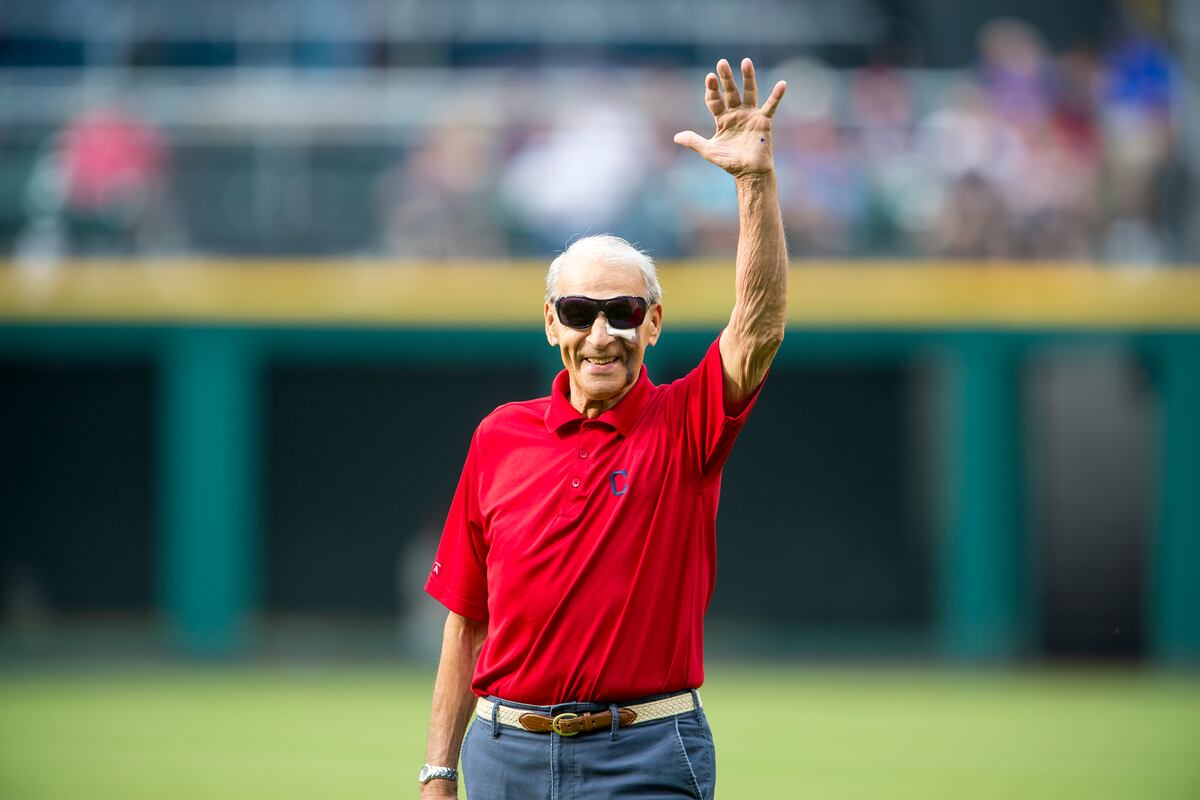 Terry Francona's Father and Ex-MLB Outfielder Tito Dies at Age 84 ...