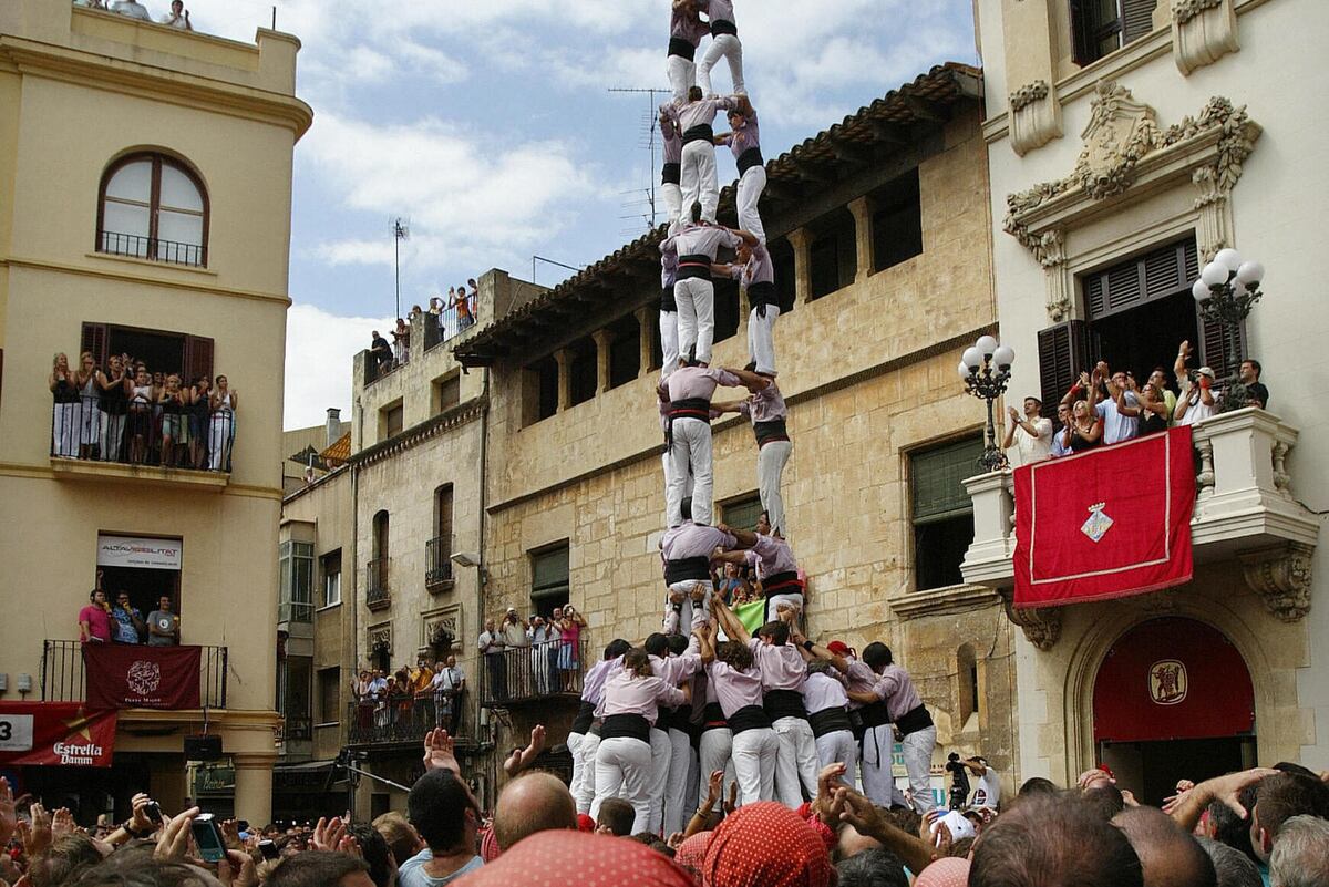 Even the Best Cheerleaders Have Nothing on Spain's Incredible Human ...