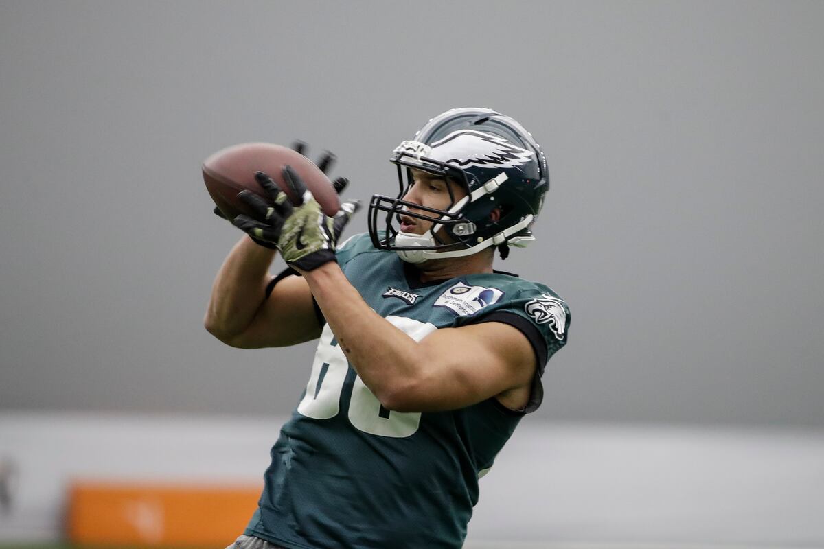 Trey Burton Reportedly Not Expected to Re-Sign with Eagles; Will Be ...