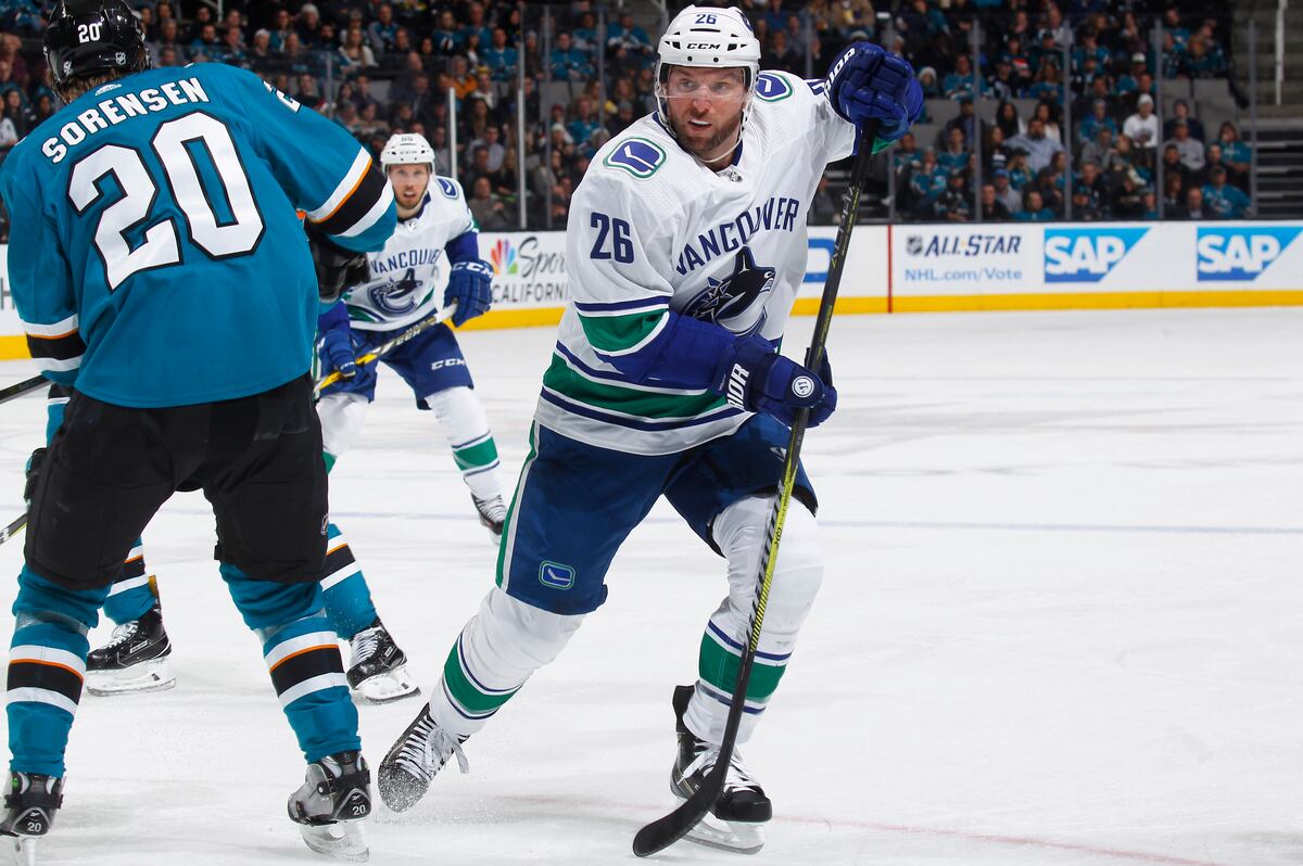 NHL Rumors: Buzz on Thomas Vanek, Luke Glendening Before 2018 Trade ...