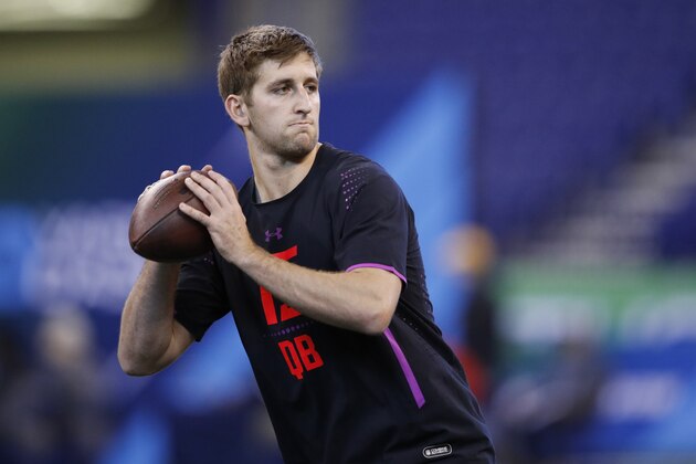 Josh Rosen Looks Sharp Throwing the Football at UCLA Pro Day