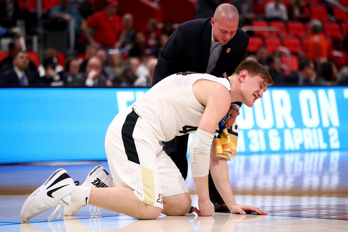 Purdue C Isaac Haas Fractures Elbow, Out Rest of NCAA Tournament with ...