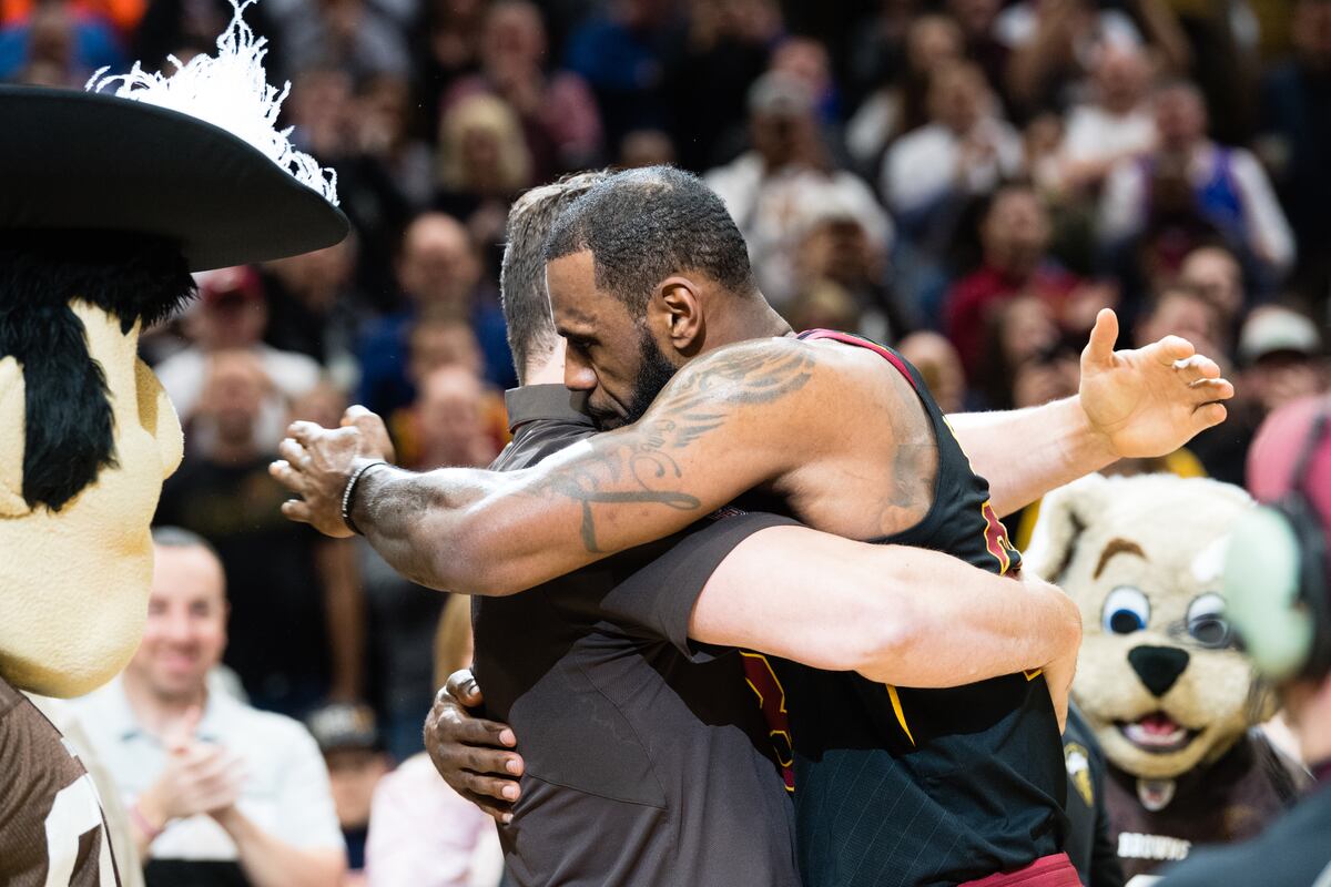 Joe Thomas: LeBron James' Hug, Retirement Tribute Made Him Tear Up at ...