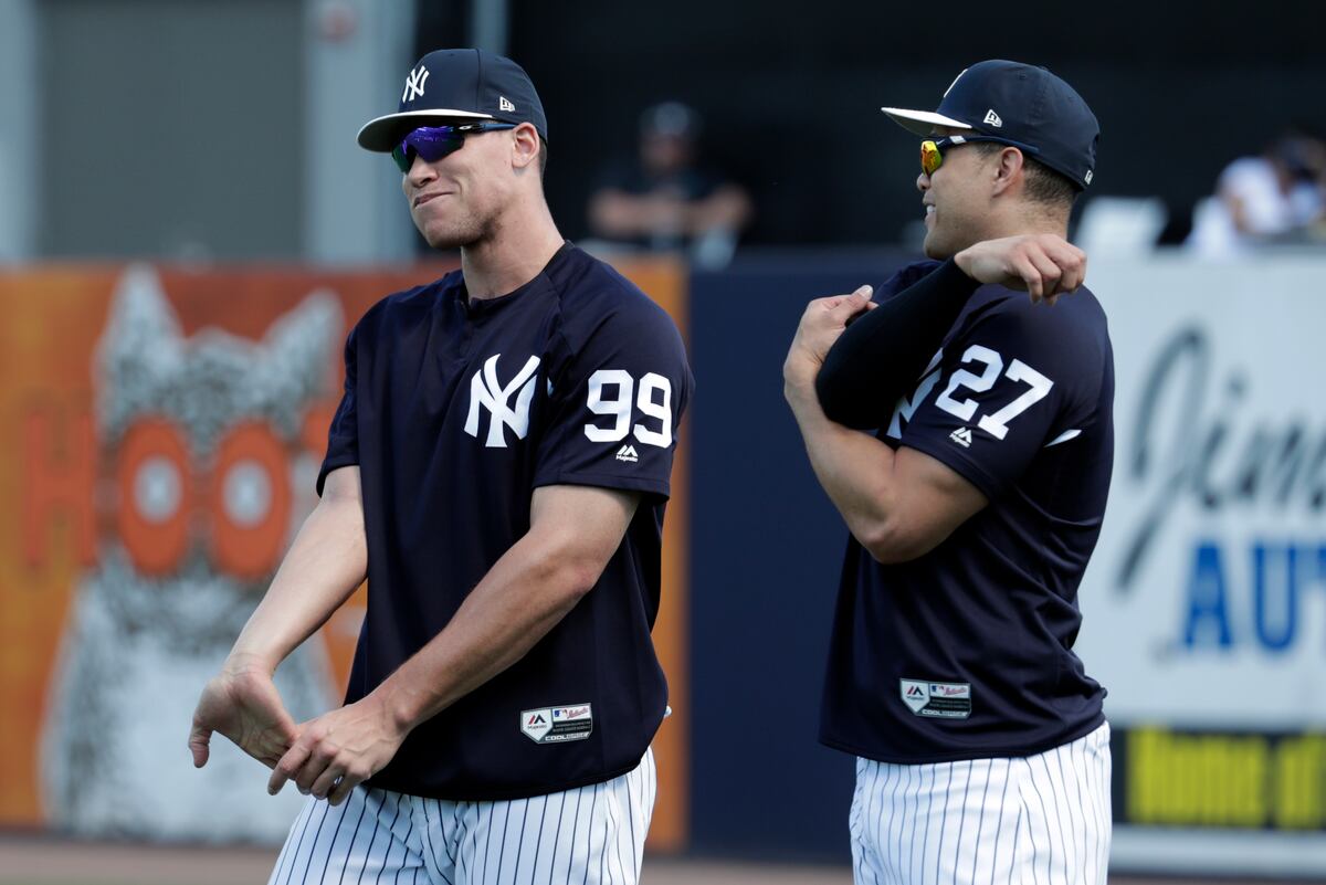 Yankees May Shift Aaron Judge, Giancarlo Stanton After Aaron Hicks' Rib ...
