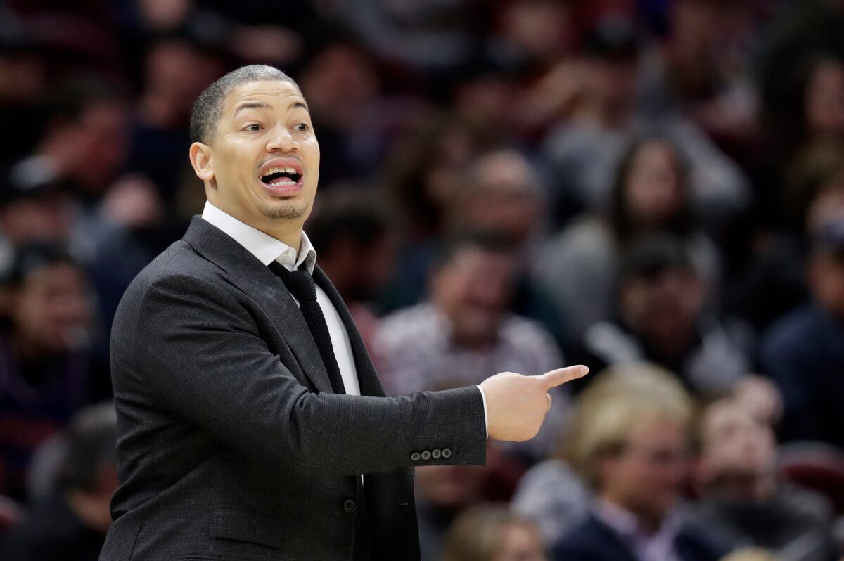 Tyronn Lue: Important for Cavaliers to Use 10-Man Rotation in Playoffs ...