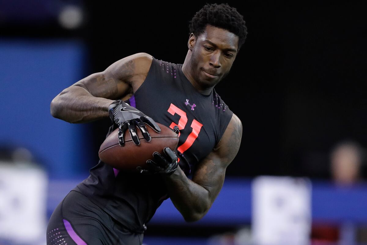 2018 NFL Draft Rumors: Patriots Hosting WR Calvin Ridley After Bears ...
