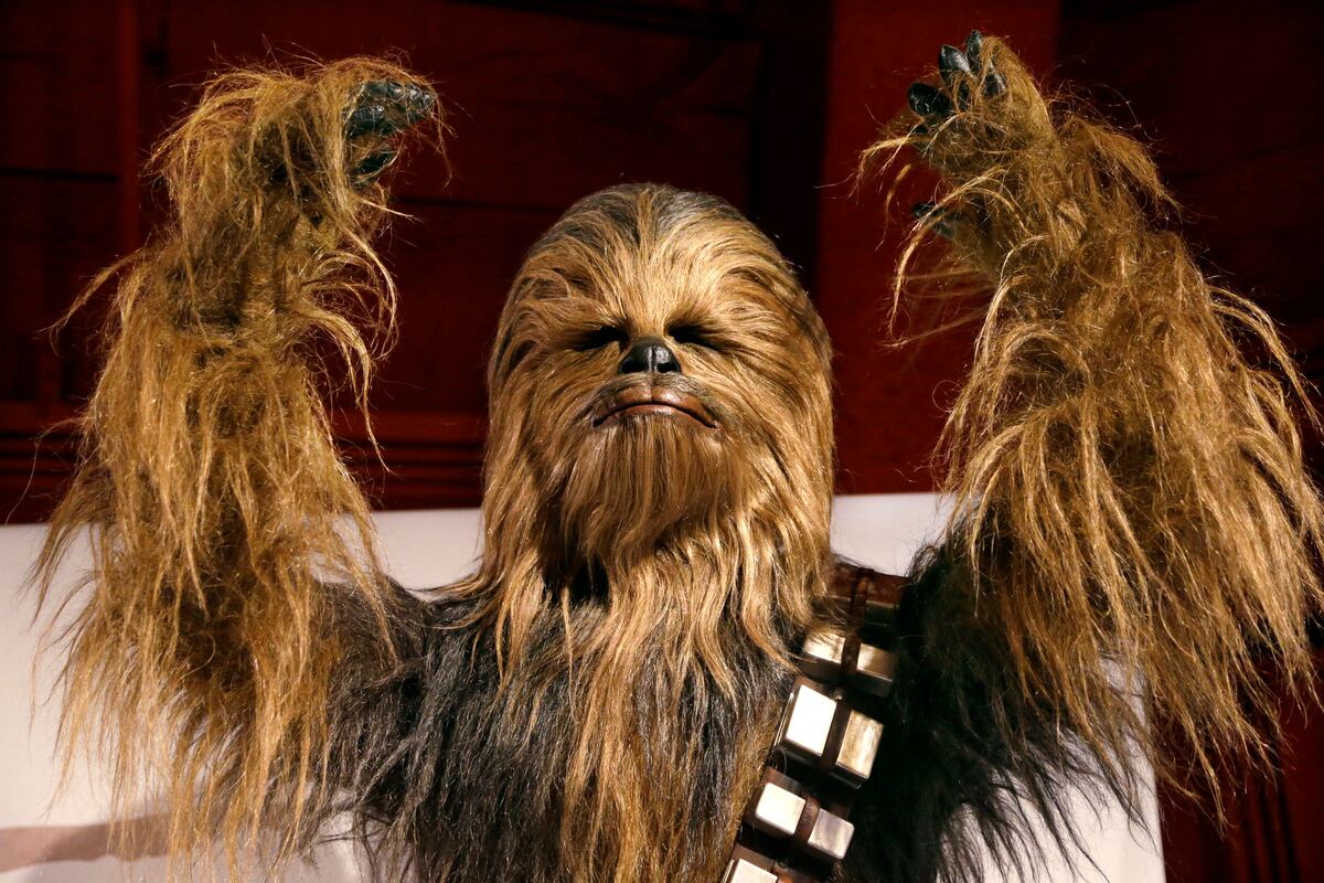 R2-D2, Chewbacca, Parrot Headline Announcers of Day 3 2018 NFL Draft ...