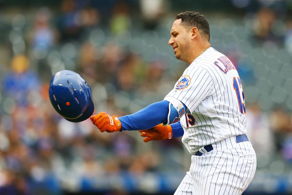 Mets Bat Out of Order Against Reds, Lose Runner in Scoring Position ...