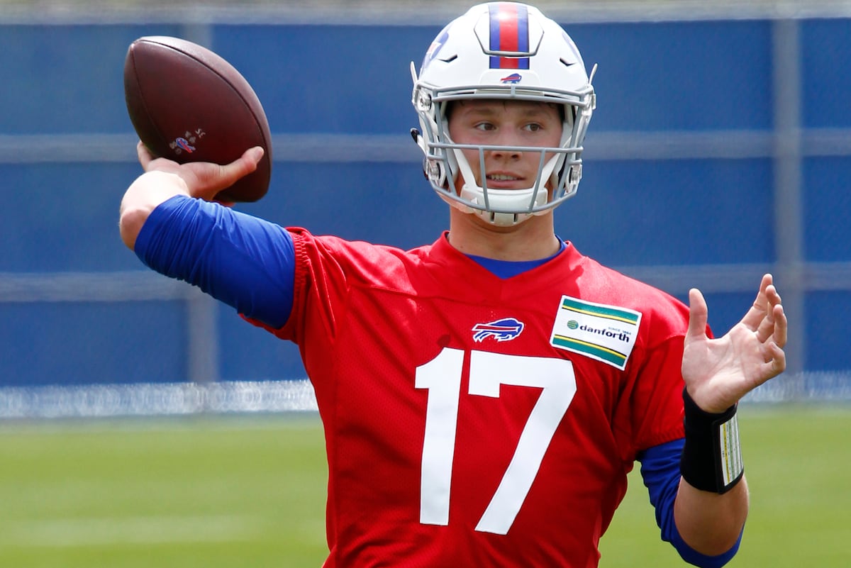 Projecting Every NFL Team s Starting Lineup For 2018 Bleacher Report projecting-every-nfl-team-s-starting-lineup-for-2018-bleacher-report