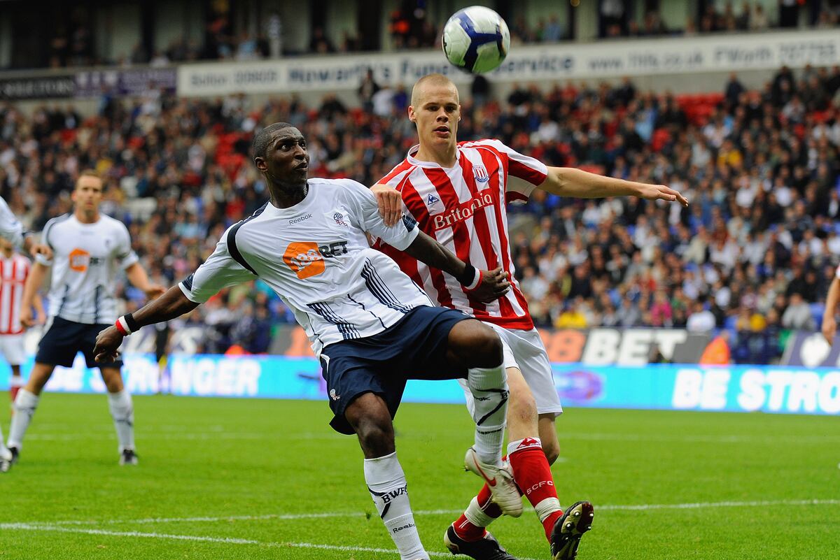 Former Aston Villa Defender Jlloyd Samuel Dies at Age 37 | News, Scores ...