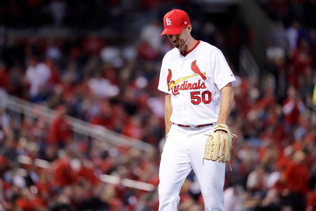 Cardinals' Adam Wainwright Exits vs. Cubs After Suffering Hamstring ...