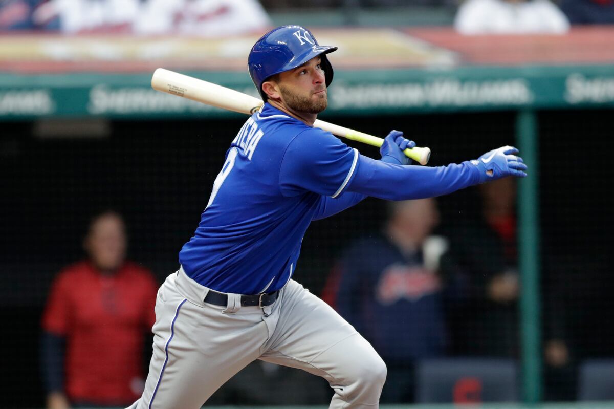 Drew Butera Pays Up on Deal, Lets Fan Dagan Dye Hair Pink After Beating ...