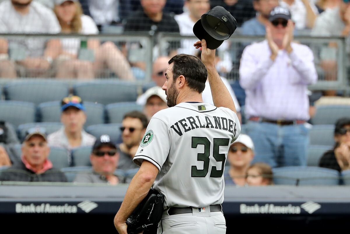 Justin Verlander Explains Trolling Yankees Fan with Hat Tip After Crowd ...