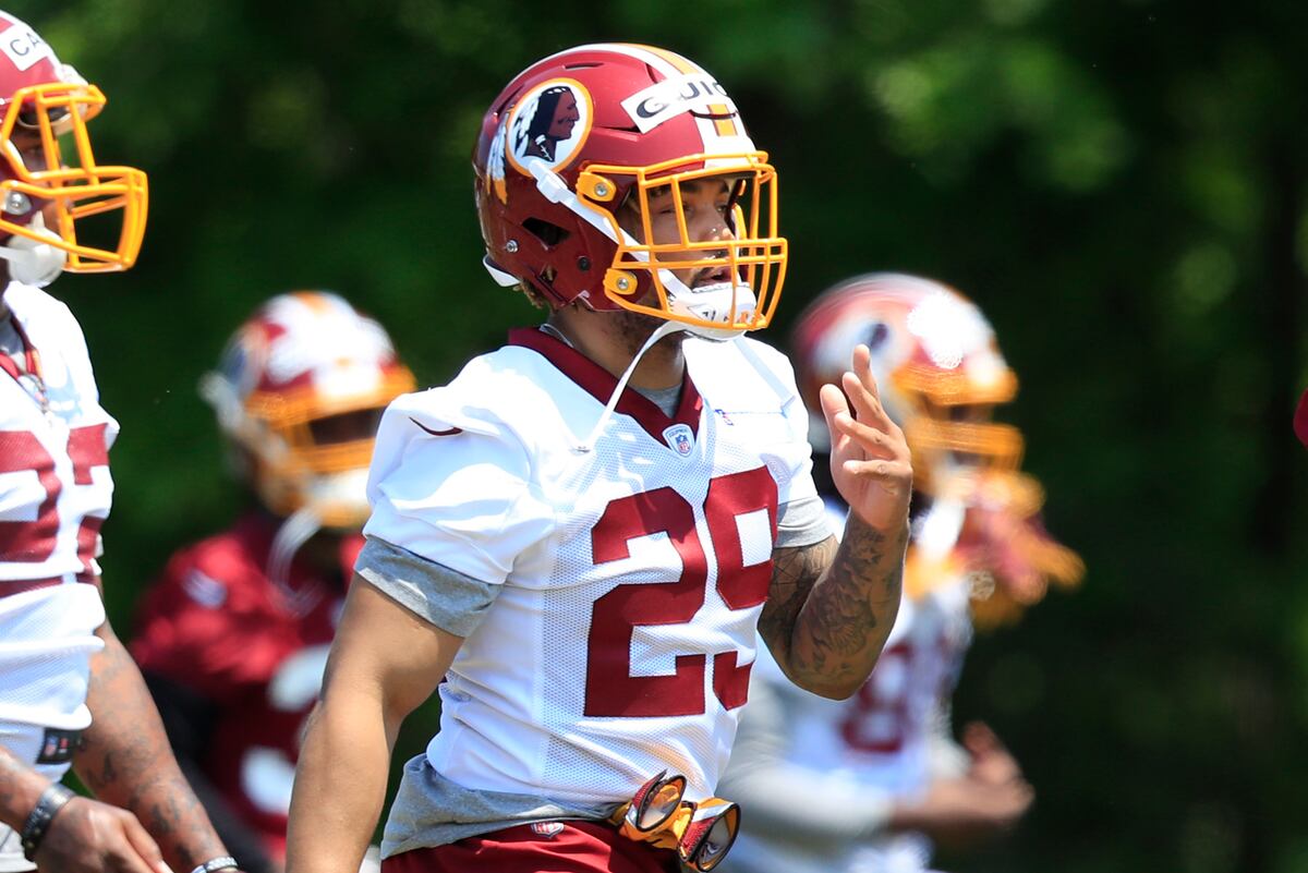 Derrius Guice to Undergo MRI After Suffering Knee Injury in Preseason ...