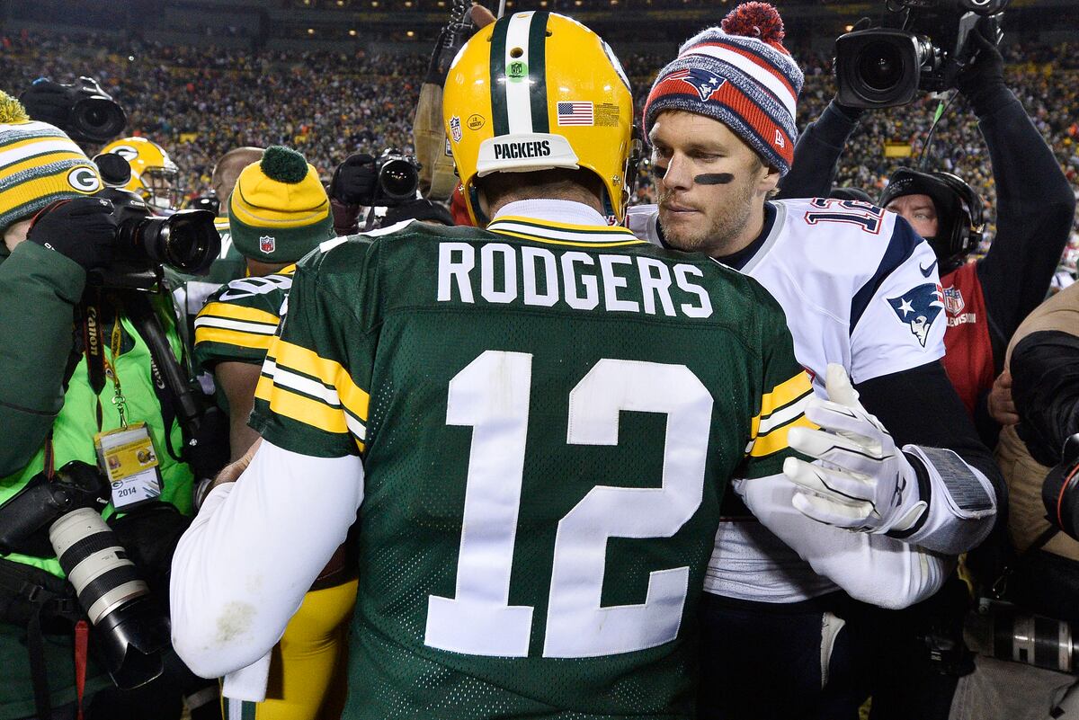 Aaron Rodgers, Tom Brady, Carson Wentz Lead Betting Odds for 2018 NFL ...
