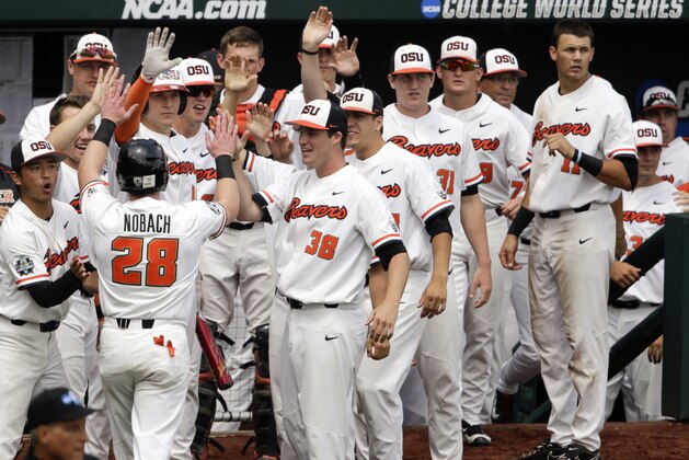 College World Series 2018: Friday Scores, Winners and Bracket Results