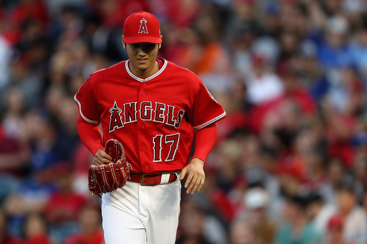 Shohei Ohtani Cleared to Hit with Elbow Injury, Will Be Evaluated for ...