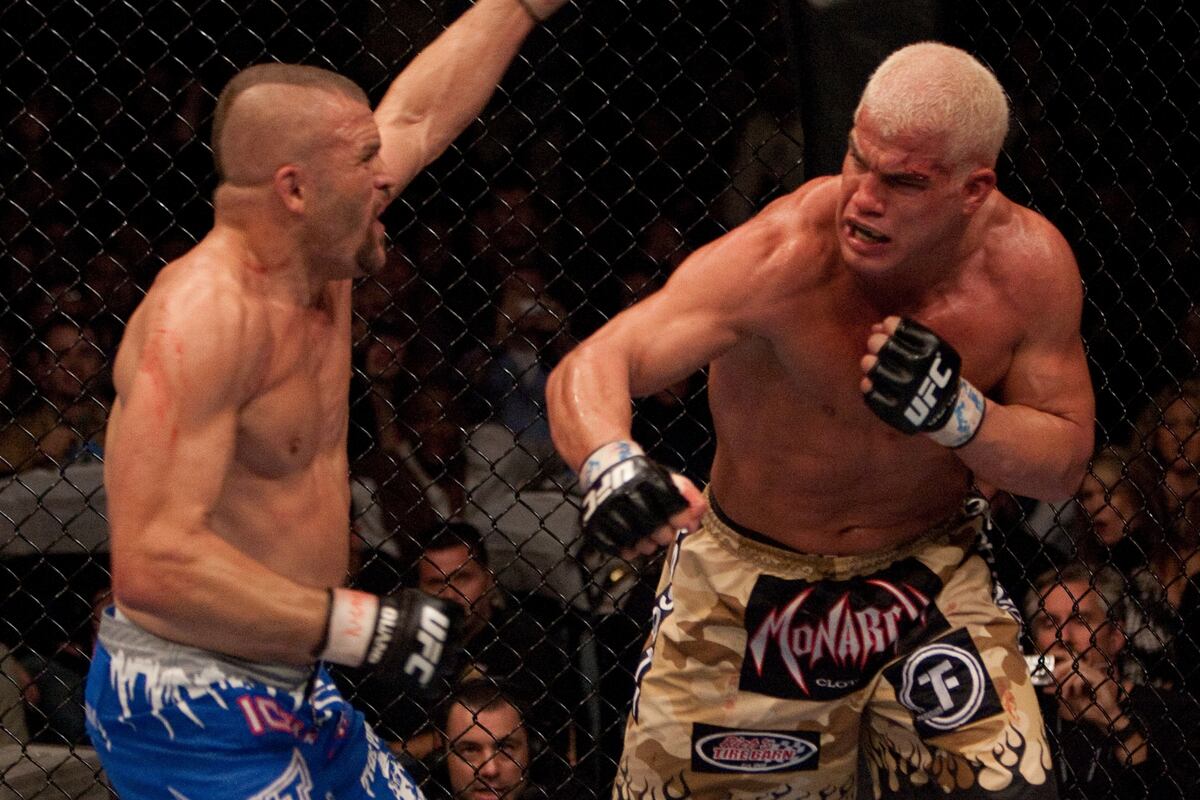 Tito Ortiz vs. Chuck Liddell MMA Fight Announced by Oscar De La Hoya ...