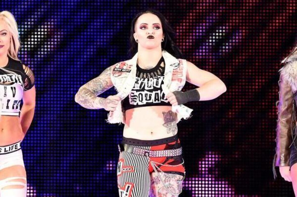 Ruby Riott Suffers Knee Injury at WWE Live Event; Undergoing MRI | News ...