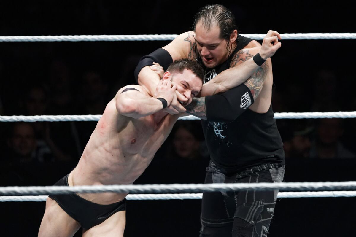 WWE Extreme Rules 2018 Matches: Results Guaranteed to Anger Fans | News ...