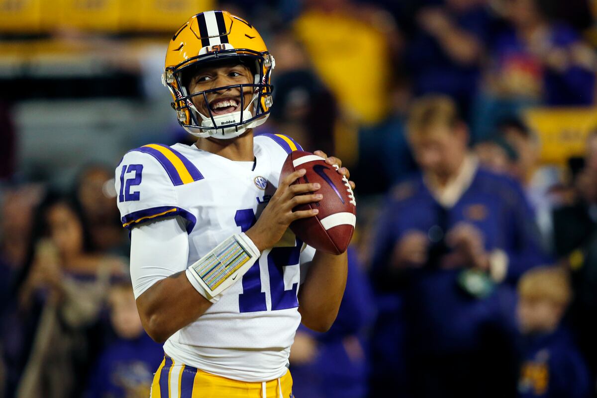 LSU QBs Justin McMillan, Lowell Narcisse Announce Intention to Transfer ...