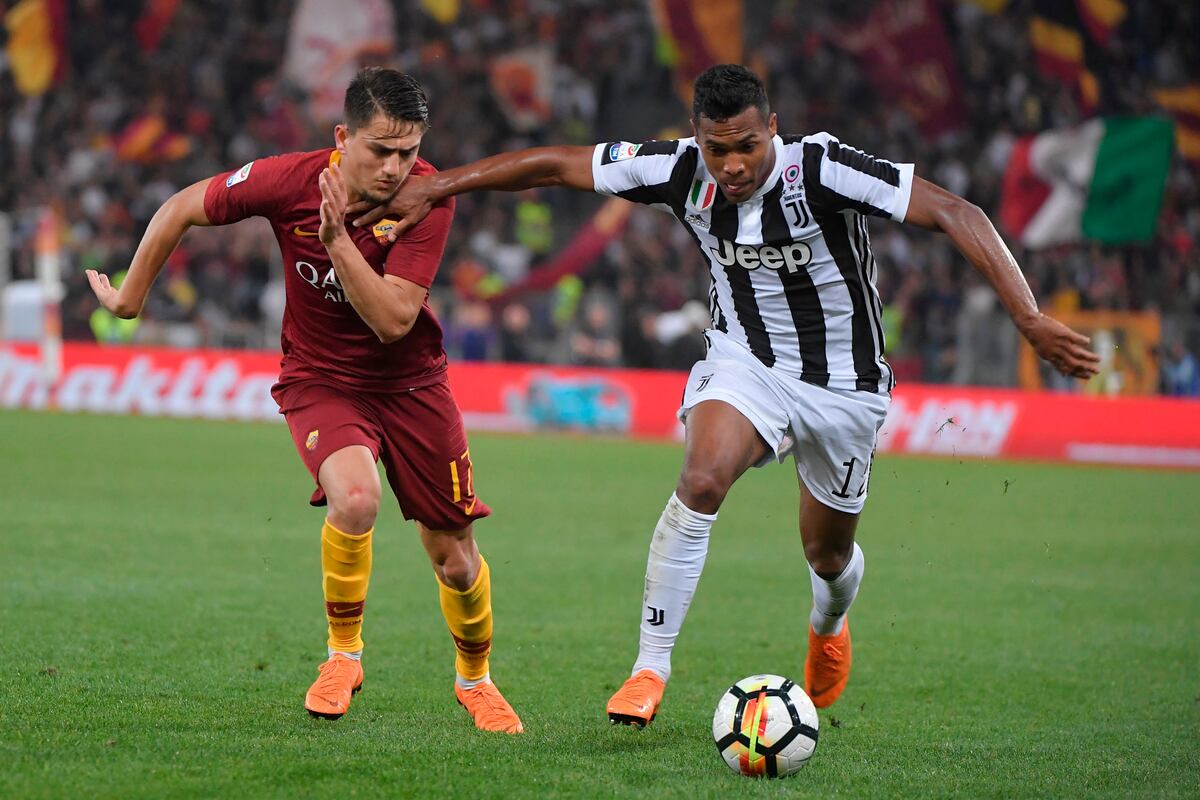 Report: Manchester United Missed Out on Alex Sandro Due to Budget ...