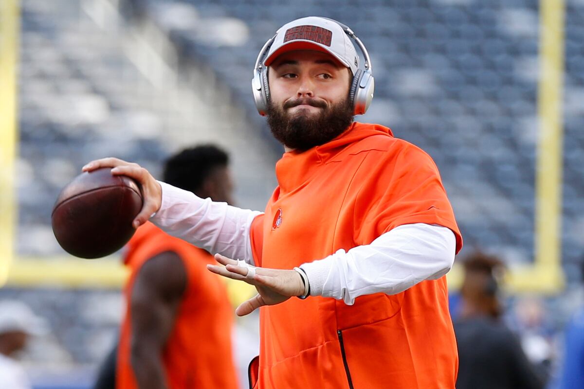 Baker Mayfield Poses with Rolls-Royce, Tiger from 'The Hangover' in ...